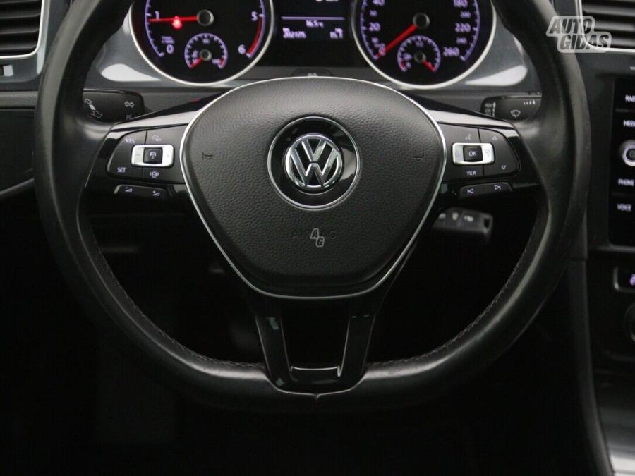 Grey Volkswagen Golf 2020 in Vilnius, with an engine capacity of 1.60 L and mileage of 202 thousand km for 11199 €, photo 18 on AUTOMOTO.COM.LV