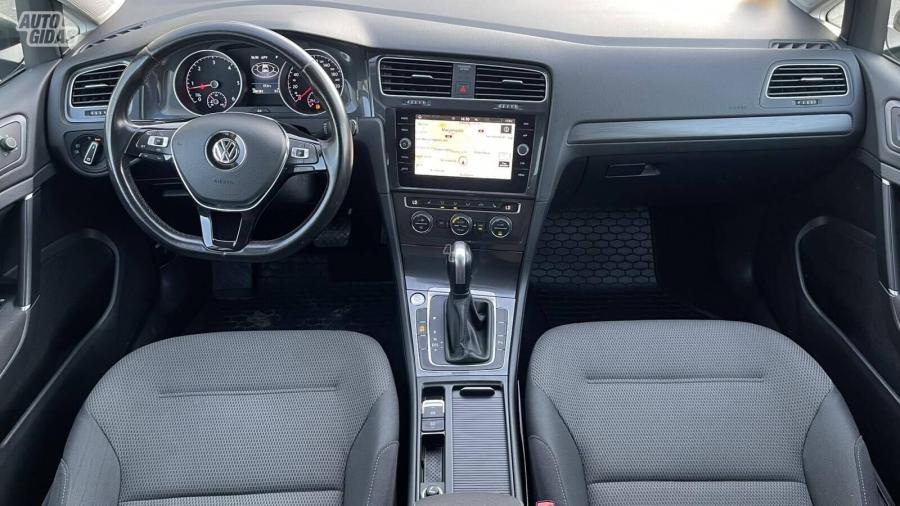 Grey Volkswagen Golf 2020 in Marijampole, with an engine capacity of 2.00 L and mileage of 298 thousand km for 10800 €, photo 14 on AUTOMOTO.COM.LV