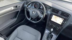 Grey Volkswagen Golf 2020 in Marijampole, with an engine capacity of 2.00 L and mileage of 298 thousand km for 10800 €, photo 15 on AUTOMOTO.COM.LV