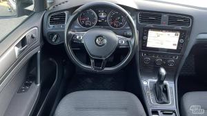 Grey Volkswagen Golf 2020 in Marijampole, with an engine capacity of 2.00 L and mileage of 298 thousand km for 10800 €, photo 16 on AUTOMOTO.COM.LV