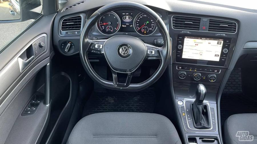 Grey Volkswagen Golf 2020 in Marijampole, with an engine capacity of 2.00 L and mileage of 298 thousand km for 10800 €, photo 16 on AUTOMOTO.COM.LV