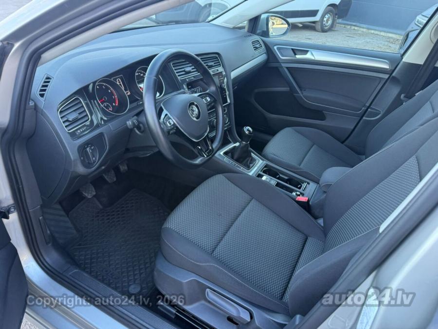 Pelēks Volkswagen Golf 2020 Tallina, ar dzinēja tilpumu 1.50 L un nobraukumu 117 tūkst. km par 9990 €, foto 5 vietnē AUTOMOTO.COM.LV