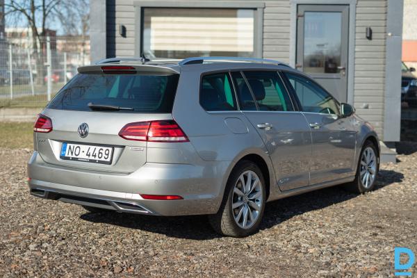 Pelēks Volkswagen Golf 2020 Liepāja, ar dzinēja tilpumu 2.00 L un nobraukumu 190 tūkst. km par 11700 €, foto 4 vietnē AUTOMOTO.COM.LV