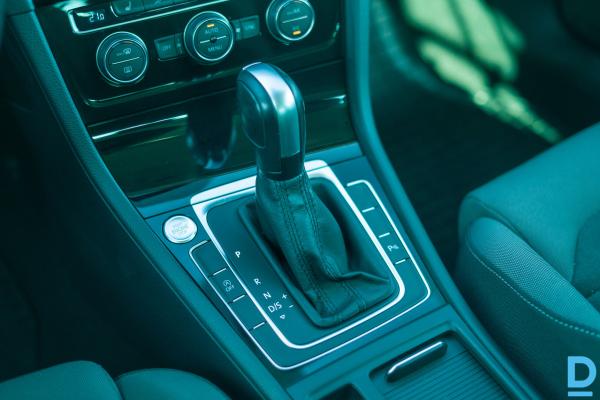 Pelēks Volkswagen Golf 2020 Liepāja, ar dzinēja tilpumu 2.00 L un nobraukumu 190 tūkst. km par 11700 €, foto 10 vietnē AUTOMOTO.COM.LV