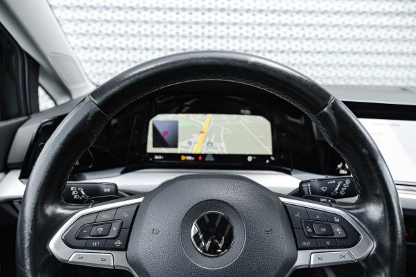 Pelēks Volkswagen Golf 2020 Mārupe, ar dzinēja tilpumu 2.00 L un nobraukumu 135 tūkst. km par 20450 €, foto 10 vietnē AUTOMOTO.COM.LV