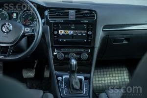 Pelēks Volkswagen Golf 2020 Liepāja, ar dzinēja tilpumu 2.00 L un nobraukumu 190 tūkst. km par 11700 €, foto 17 vietnē AUTOMOTO.COM.LV