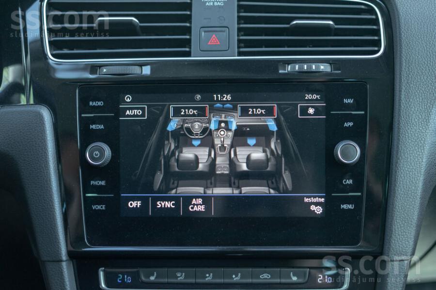 Pelēks Volkswagen Golf 2020 Liepāja, ar dzinēja tilpumu 2.00 L un nobraukumu 190 tūkst. km par 11700 €, foto 22 vietnē AUTOMOTO.COM.LV