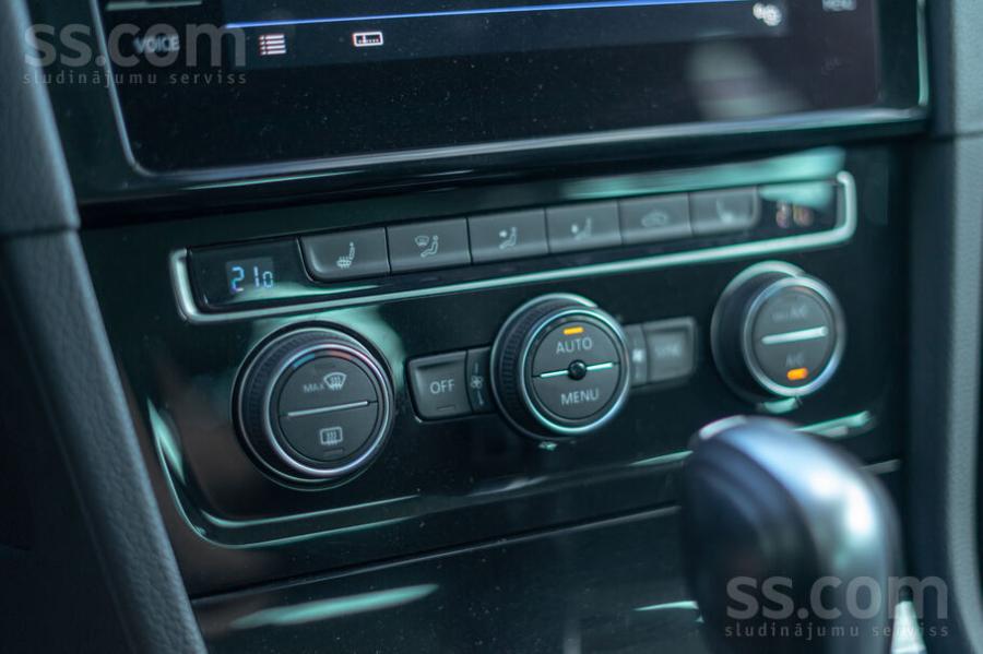 Pelēks Volkswagen Golf 2020 Liepāja, ar dzinēja tilpumu 2.00 L un nobraukumu 190 tūkst. km par 11700 €, foto 26 vietnē AUTOMOTO.COM.LV