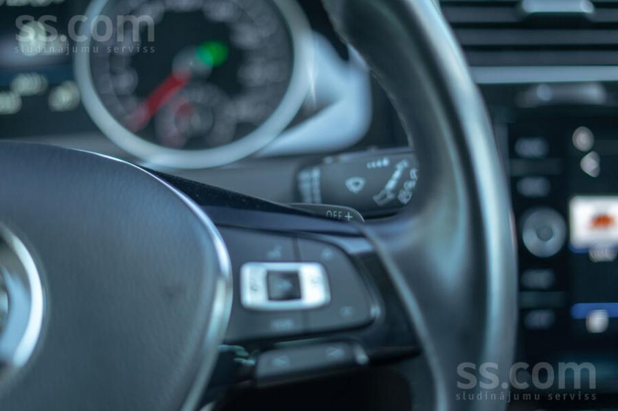 Pelēks Volkswagen Golf 2020 Liepāja, ar dzinēja tilpumu 2.00 L un nobraukumu 190 tūkst. km par 11700 €, foto 28 vietnē AUTOMOTO.COM.LV