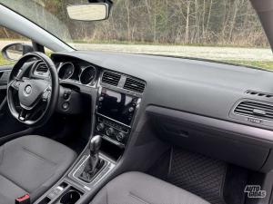 Grey Volkswagen Golf 2020 in Vilnius, with an engine capacity of 1.50 L and mileage of 164 thousand km for 12500 €, photo 9 on AUTOMOTO.COM.LV