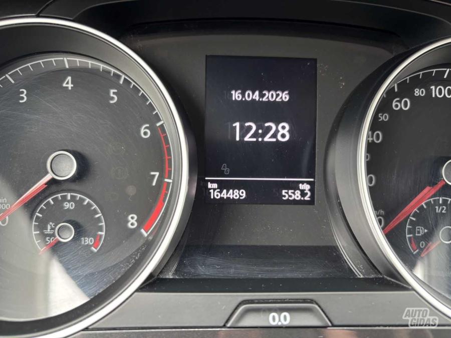 Grey Volkswagen Golf 2020 in Vilnius, with an engine capacity of 1.50 L and mileage of 164 thousand km for 12500 €, photo 14 on AUTOMOTO.COM.LV