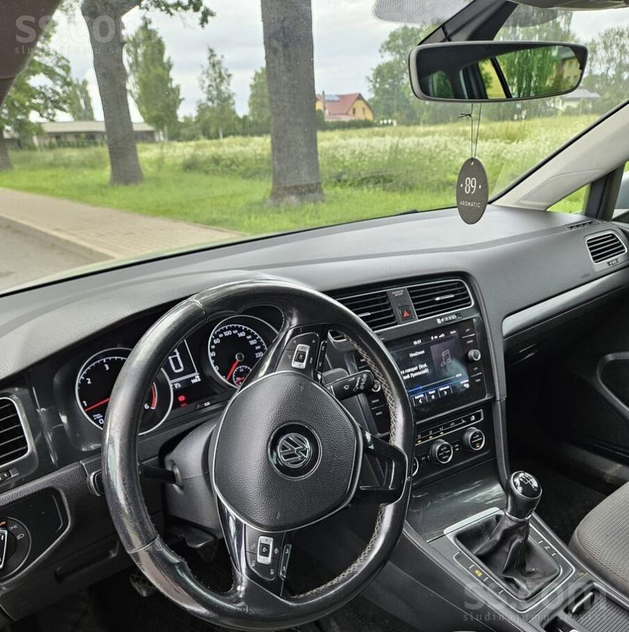 Pelēks Volkswagen Golf 2020 Valmiera, ar dzinēja tilpumu 1.60 L un nobraukumu 0 tūkst. km par 7200 €, foto 16 vietnē AUTOMOTO.COM.LV