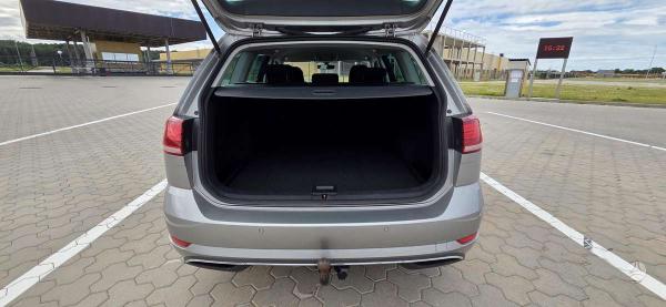 Grey Volkswagen Golf 2020 in Vilnius, with an engine capacity of 1.50 L and mileage of 198 thousand km for 10500 €, photo 6 on AUTOMOTO.COM.LV