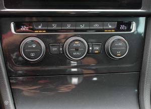 Pelēks Volkswagen Golf 2020 Viļņa, ar dzinēja tilpumu 1.50 L un nobraukumu 124 tūkst. km par 13350 €, foto 13 vietnē AUTOMOTO.COM.LV
