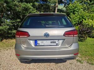 Grey Volkswagen Golf 2020 in Alytus, with an engine capacity of 1.50 L and mileage of 180 thousand km for 6500 €, photo 7 on AUTOMOTO.COM.LV
