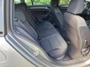 Grey Volkswagen Golf 2020 in Alytus, with an engine capacity of 1.50 L and mileage of 180 thousand km for 6500 €, photo 15 on AUTOMOTO.COM.LV