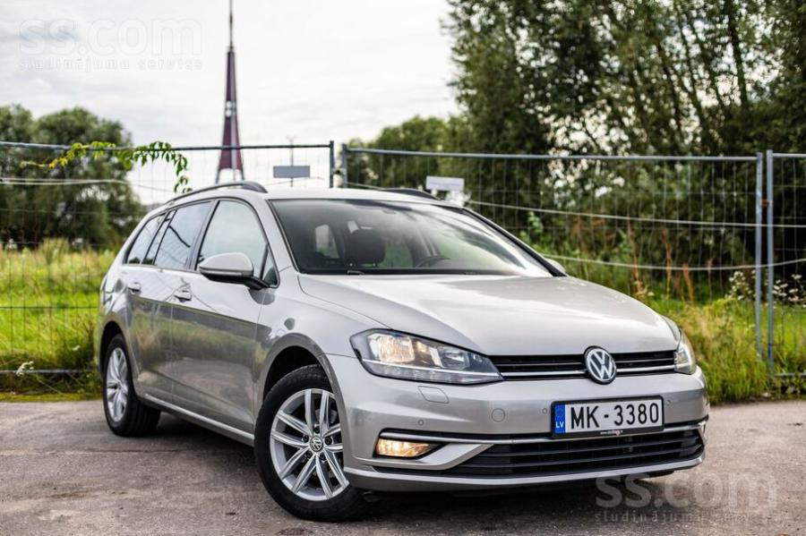 Grey Volkswagen Golf 2020 in Riga, with an engine capacity of 1.50 L and mileage of 176 thousand km for 11990 €, photo 3 on AUTOMOTO.COM.LV