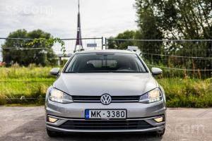 Grey Volkswagen Golf 2020 in Riga, with an engine capacity of 1.50 L and mileage of 176 thousand km for 11990 €, photo 4 on AUTOMOTO.COM.LV