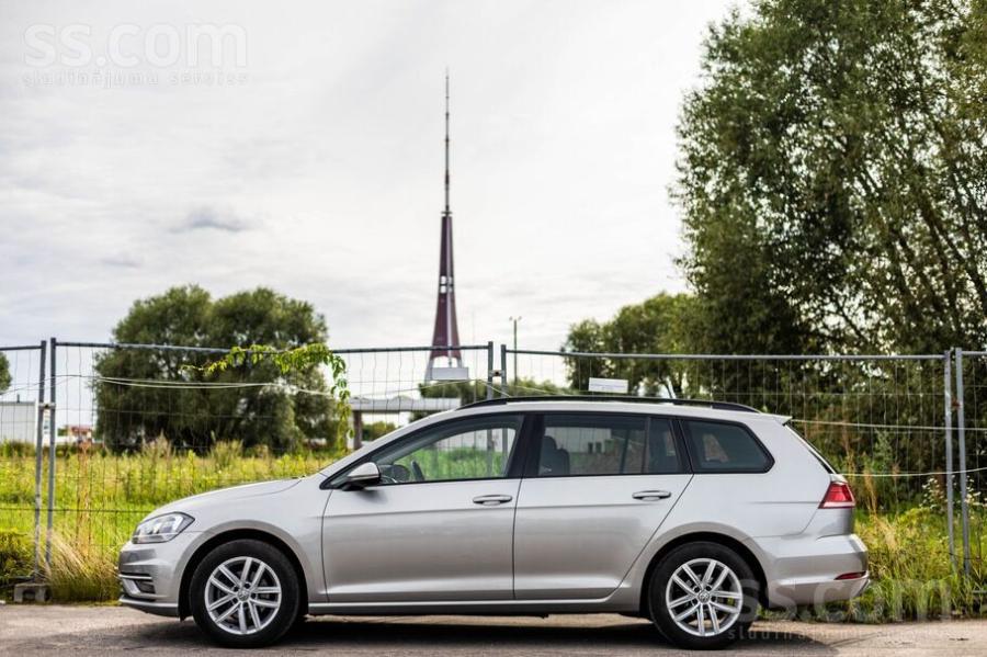 Grey Volkswagen Golf 2020 in Riga, with an engine capacity of 1.50 L and mileage of 176 thousand km for 11990 €, photo 5 on AUTOMOTO.COM.LV