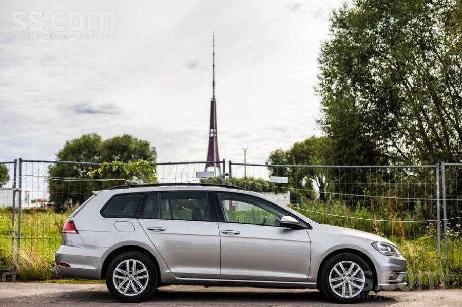 Grey Volkswagen Golf 2020 in Riga, with an engine capacity of 1.50 L and mileage of 176 thousand km for 11990 €, photo 6 on AUTOMOTO.COM.LV