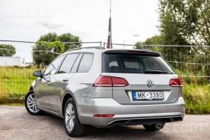 Grey Volkswagen Golf 2020 in Riga, with an engine capacity of 1.50 L and mileage of 176 thousand km for 11990 €, photo 7 on AUTOMOTO.COM.LV