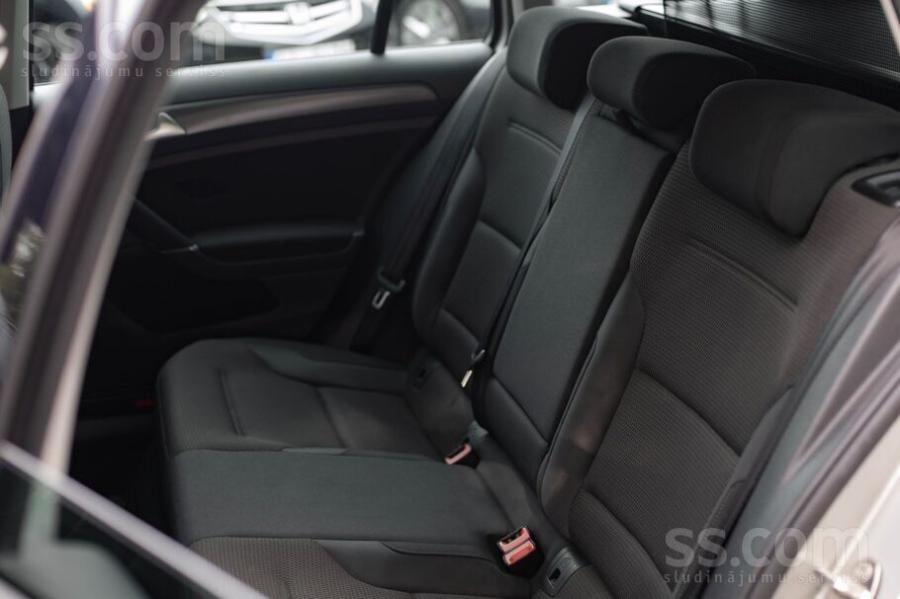 Grey Volkswagen Golf 2020 in Riga, with an engine capacity of 1.50 L and mileage of 176 thousand km for 11990 €, photo 11 on AUTOMOTO.COM.LV