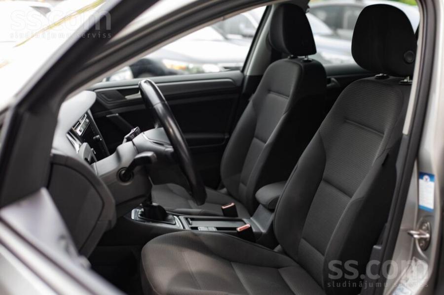Grey Volkswagen Golf 2020 in Riga, with an engine capacity of 1.50 L and mileage of 176 thousand km for 11990 €, photo 12 on AUTOMOTO.COM.LV