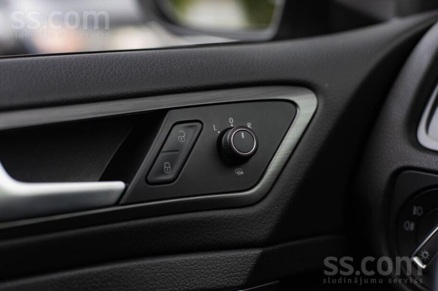 Grey Volkswagen Golf 2020 in Riga, with an engine capacity of 1.50 L and mileage of 176 thousand km for 11990 €, photo 16 on AUTOMOTO.COM.LV