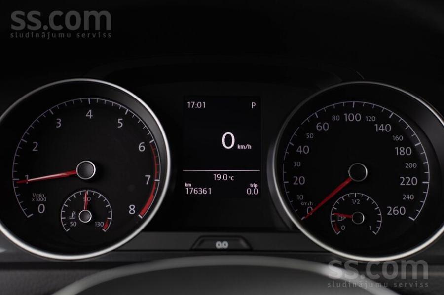 Grey Volkswagen Golf 2020 in Riga, with an engine capacity of 1.50 L and mileage of 176 thousand km for 11990 €, photo 19 on AUTOMOTO.COM.LV