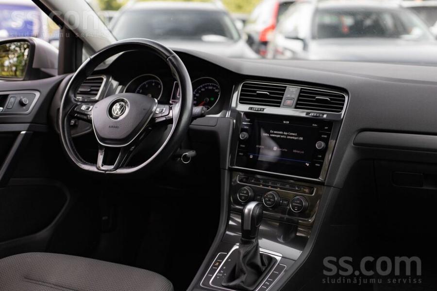 Grey Volkswagen Golf 2020 in Riga, with an engine capacity of 1.50 L and mileage of 176 thousand km for 11990 €, photo 26 on AUTOMOTO.COM.LV