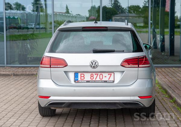 Grey Volkswagen Golf 2020 in Cesis, with an engine capacity of 2.00 L and mileage of 207 thousand km for 11750 €, photo 5 on AUTOMOTO.COM.LV