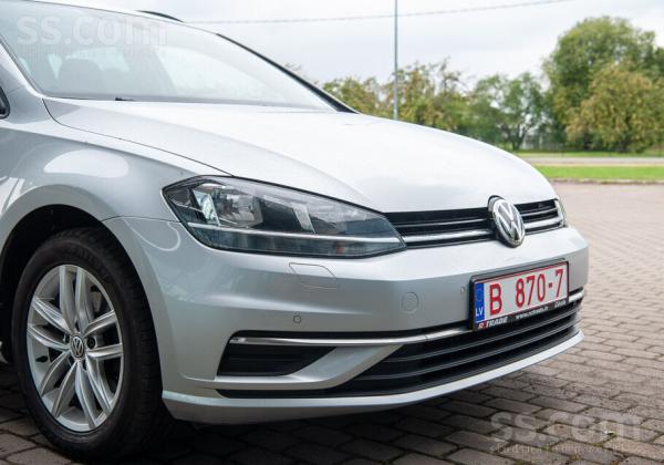 Grey Volkswagen Golf 2020 in Cesis, with an engine capacity of 2.00 L and mileage of 207 thousand km for 11750 €, photo 8 on AUTOMOTO.COM.LV