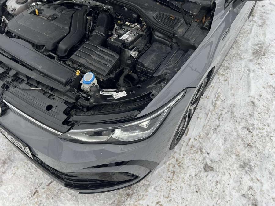 Grey Volkswagen Golf 2021 in Kaunas, with an engine capacity of 1.50 L and mileage of 67 thousand km for 11400 €, photo 9 on AUTOMOTO.COM.LV