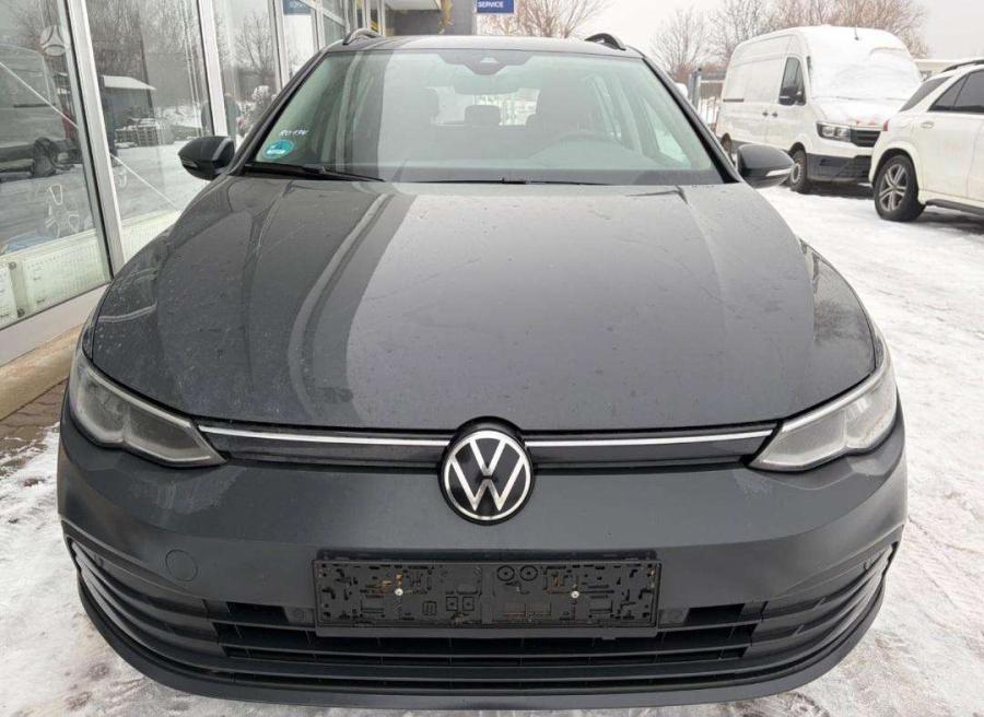 Pelēks Volkswagen Golf 2021 Vilkaviškis, ar dzinēja tilpumu 1.50 L un nobraukumu 130 tūkst. km par 11300 €, foto 1 vietnē AUTOMOTO.COM.LV