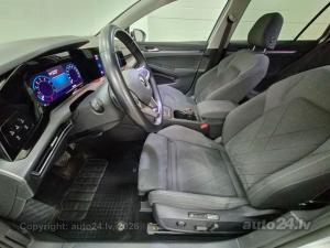 Grey Volkswagen Golf 2021 in Haapsalu, with an engine capacity of 1.50 L and mileage of 124 thousand km for 18499 €, photo 10 on AUTOMOTO.COM.LV
