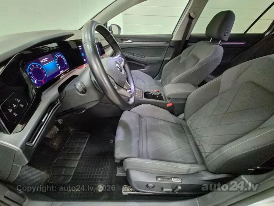 Grey Volkswagen Golf 2021 in Haapsalu, with an engine capacity of 1.50 L and mileage of 124 thousand km for 18499 €, photo 10 on AUTOMOTO.COM.LV