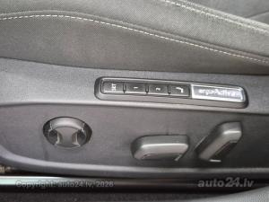 Grey Volkswagen Golf 2021 in Haapsalu, with an engine capacity of 1.50 L and mileage of 124 thousand km for 18499 €, photo 11 on AUTOMOTO.COM.LV