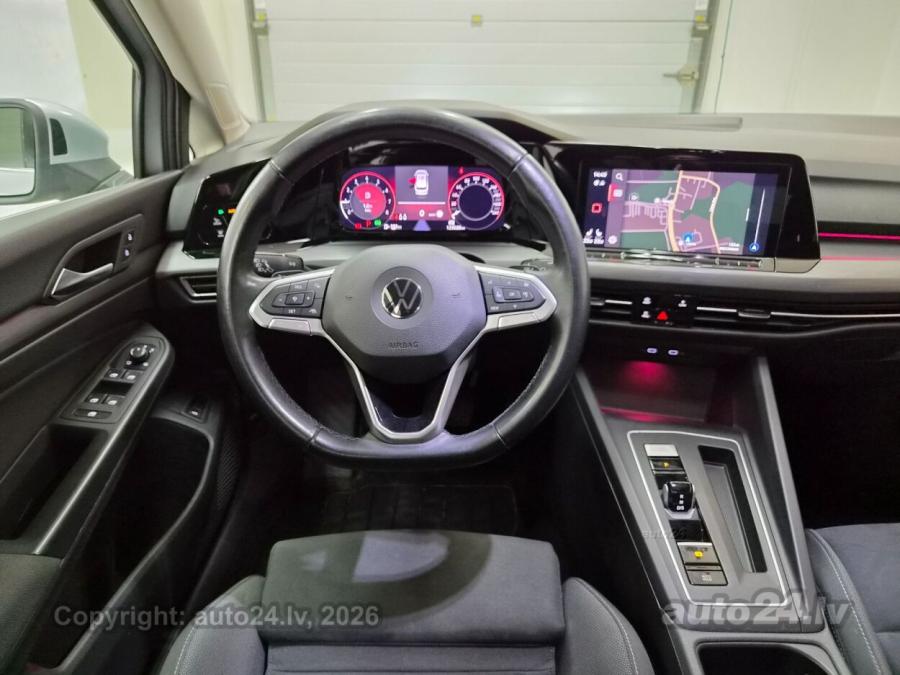 Grey Volkswagen Golf 2021 in Haapsalu, with an engine capacity of 1.50 L and mileage of 124 thousand km for 18499 €, photo 12 on AUTOMOTO.COM.LV