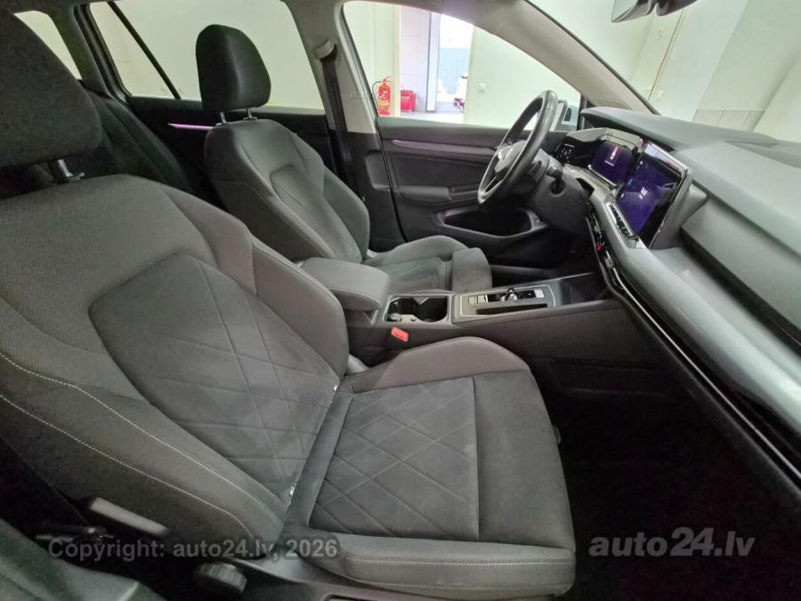 Grey Volkswagen Golf 2021 in Haapsalu, with an engine capacity of 1.50 L and mileage of 124 thousand km for 18499 €, photo 20 on AUTOMOTO.COM.LV