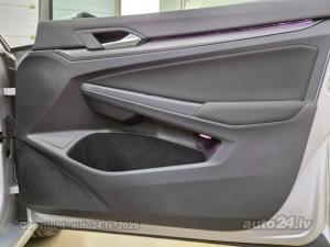 Grey Volkswagen Golf 2021 in Haapsalu, with an engine capacity of 1.50 L and mileage of 124 thousand km for 18499 €, photo 21 on AUTOMOTO.COM.LV