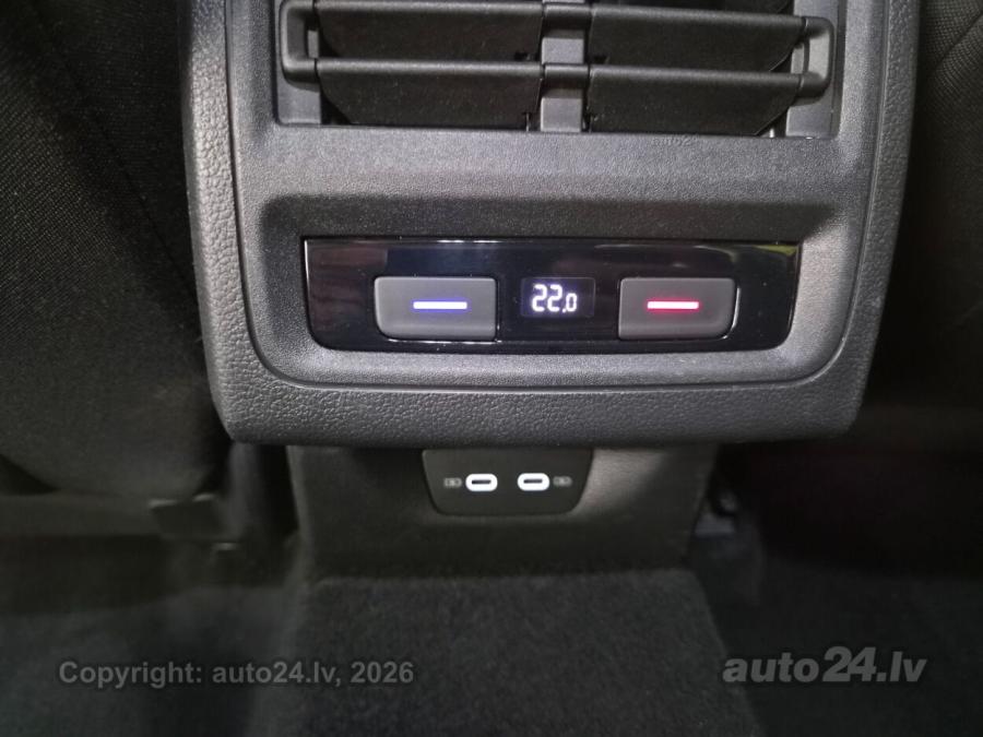 Grey Volkswagen Golf 2021 in Haapsalu, with an engine capacity of 1.50 L and mileage of 124 thousand km for 18499 €, photo 24 on AUTOMOTO.COM.LV