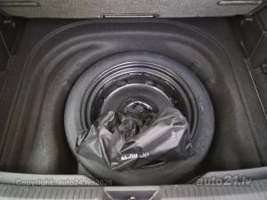 Grey Volkswagen Golf 2021 in Haapsalu, with an engine capacity of 1.50 L and mileage of 124 thousand km for 18499 €, photo 26 on AUTOMOTO.COM.LV