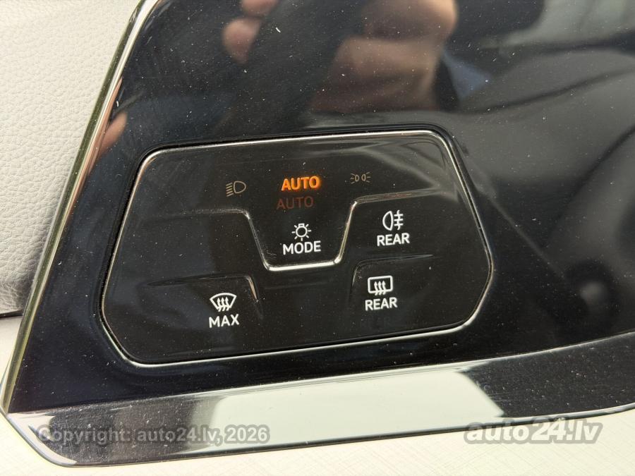Pelēks Volkswagen Golf 2021 Pērnava, ar dzinēja tilpumu 2.00 L un nobraukumu 85 tūkst. km par 19900 €, foto 17 vietnē AUTOMOTO.COM.LV