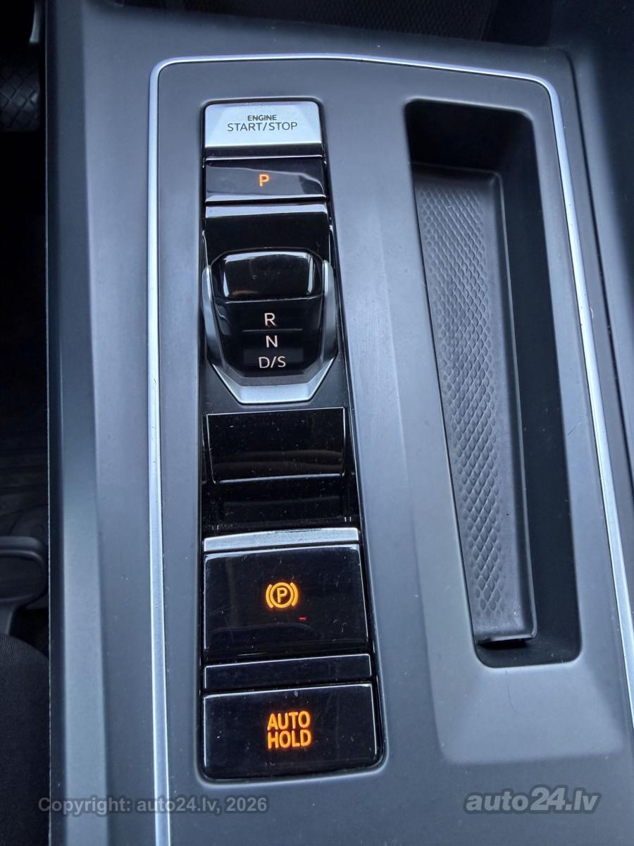 Pelēks Volkswagen Golf 2021 Pērnava, ar dzinēja tilpumu 2.00 L un nobraukumu 85 tūkst. km par 19900 €, foto 21 vietnē AUTOMOTO.COM.LV