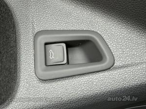 Pelēks Volkswagen Golf 2021 Pērnava, ar dzinēja tilpumu 2.00 L un nobraukumu 85 tūkst. km par 19900 €, foto 23 vietnē AUTOMOTO.COM.LV