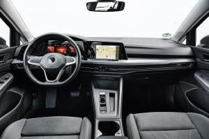 Grey Volkswagen Golf 2021 in Riga, with an engine capacity of 2.00 L and mileage of 130 thousand km for 18500 €, photo 8 on AUTOMOTO.COM.LV