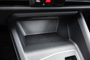 Grey Volkswagen Golf 2021 in Riga, with an engine capacity of 2.00 L and mileage of 130 thousand km for 18500 €, photo 17 on AUTOMOTO.COM.LV
