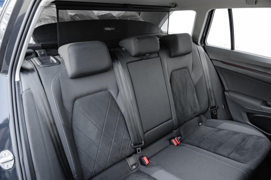 Grey Volkswagen Golf 2021 in Riga, with an engine capacity of 2.00 L and mileage of 130 thousand km for 18500 €, photo 32 on AUTOMOTO.COM.LV