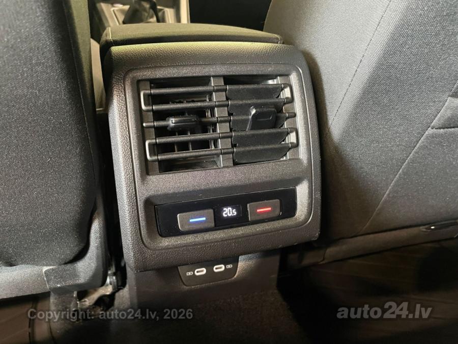 Grey Volkswagen Golf 2021 in Tallinn, with an engine capacity of 1.50 L and mileage of 85 thousand km for 15990 €, photo 16 on AUTOMOTO.COM.LV