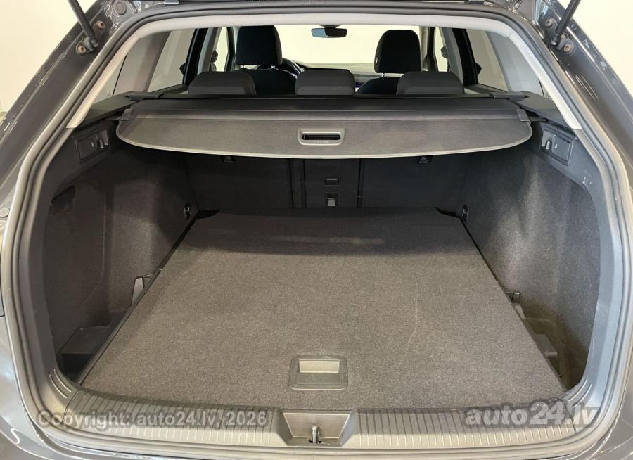 Grey Volkswagen Golf 2021 in Tallinn, with an engine capacity of 1.50 L and mileage of 85 thousand km for 15990 €, photo 18 on AUTOMOTO.COM.LV